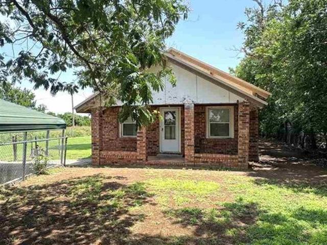 252 SW 7th St, Faxon, OK 73540