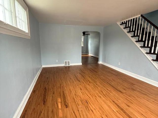 252 W 21St Street
