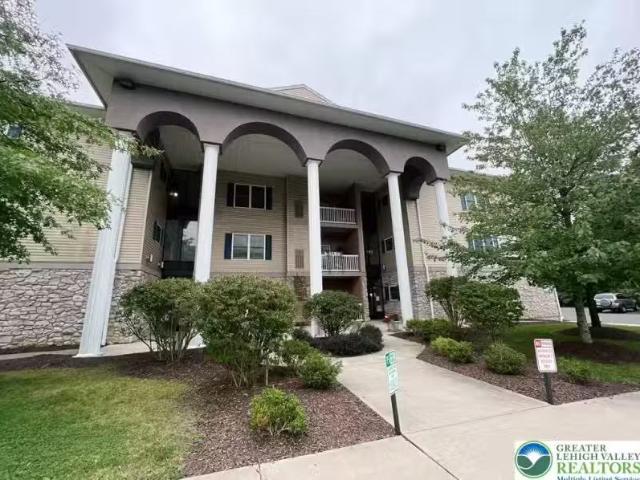 252 Walnut St #104, Bath, PA 18014 MLS 759584