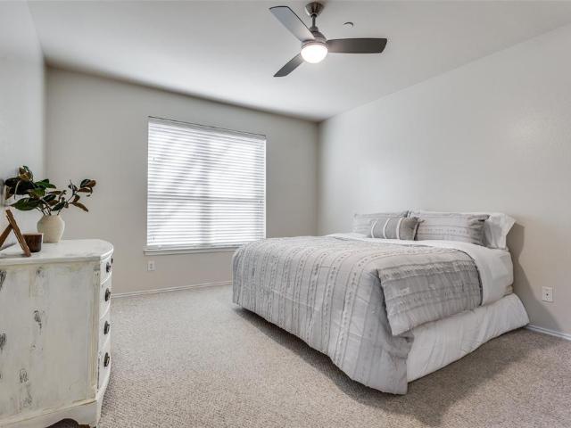 252 Turnberry Lane