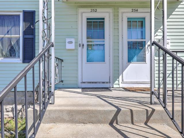 252 Vine St, Pawtucket, RI 02861 | Compass