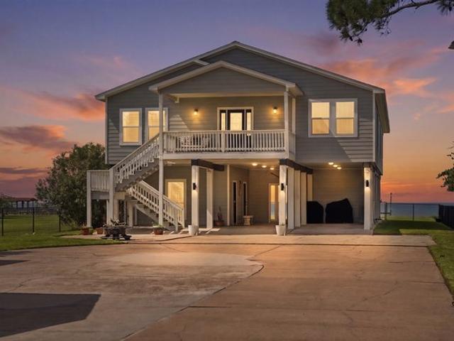2534 Cliff Dr, San Leon, TX 77539