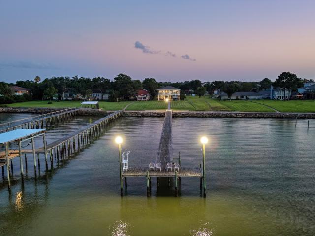 2534 Cliff Drive
