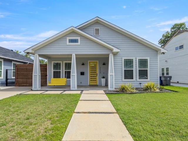 2534 Gladstone Dr, Dallas, TX 75211