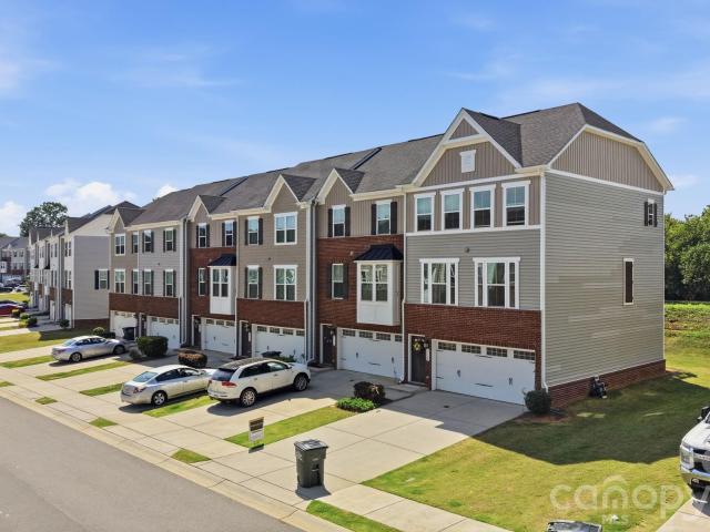 2534 Grantham Place Drive
