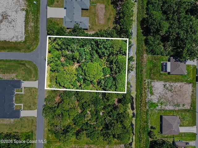 2534 Hester Ave SE, Palm Bay, FL 32909