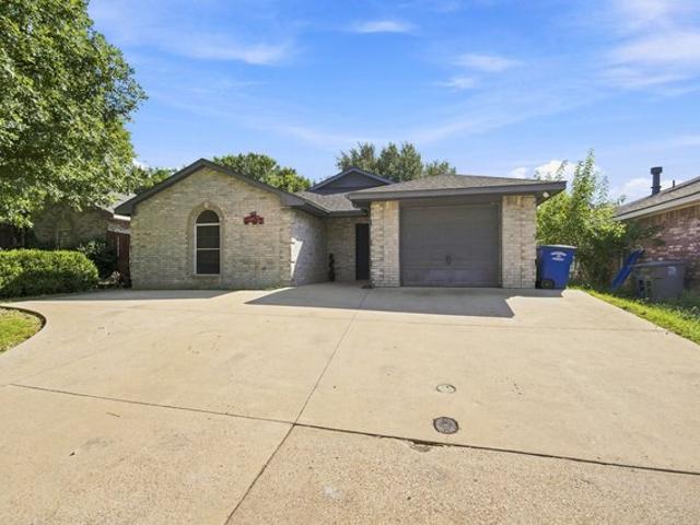 2534 Las Villas Ave, Dallas, TX 75211