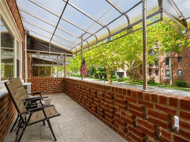 2534 West 2nd Street