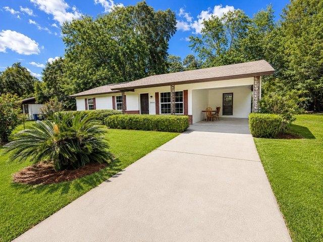 25351 SW 7th Ave, Newberry, FL 32669