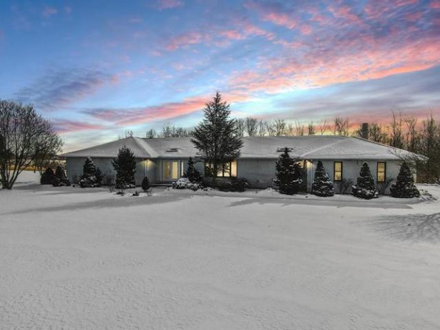 2535 Beacon Rd, Moore Township, PA 18014