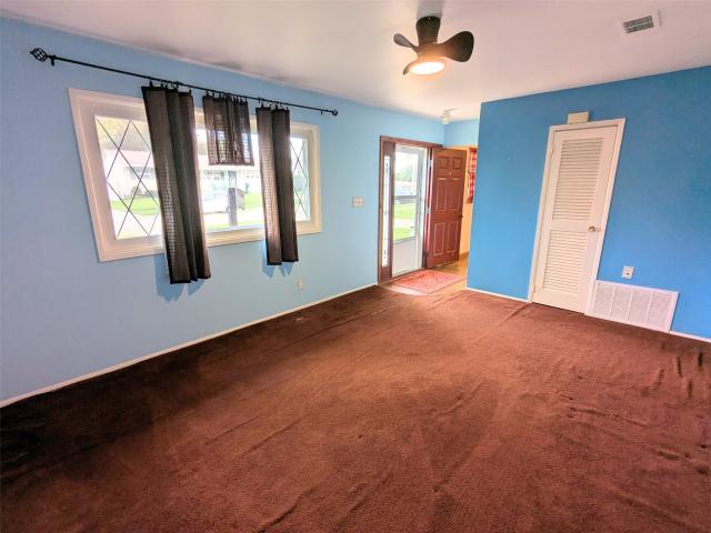 2535 E 40TH Street