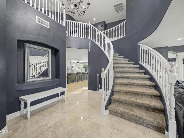 2535 e saratoga street