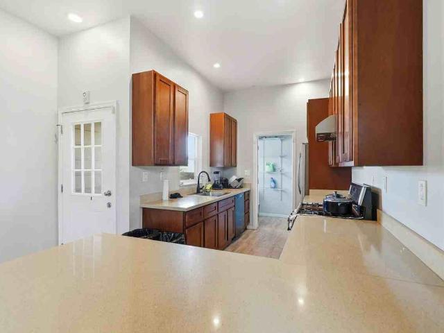 2535 Filbert Street 3 Bedroom Apartment for Rent at 2535 Filbert St, Oakland, CA 94607 McClymonds