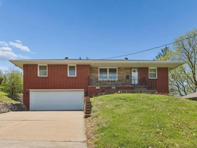 2535 Hull Ave, Des Moines, IA 50317