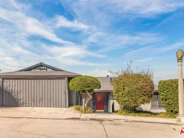 2535 Ivanhoe Dr, Los Angeles, CA 90039 MLS #25580885