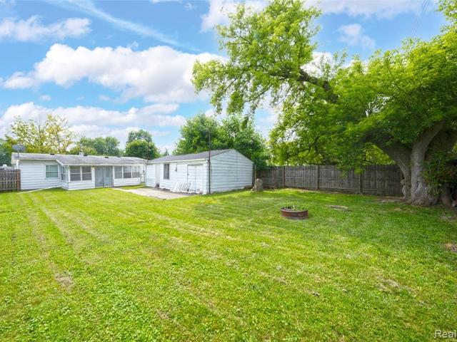 2535 Locust Street