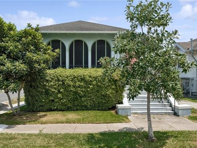 2535 Peniston St, New Orleans, LA 70115