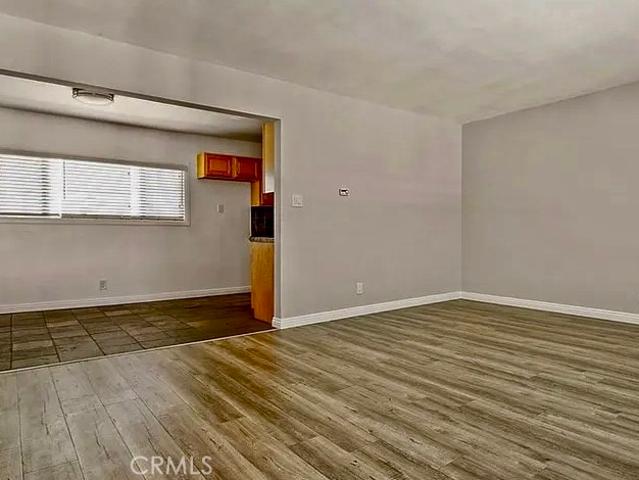 2535 W Imperial 5