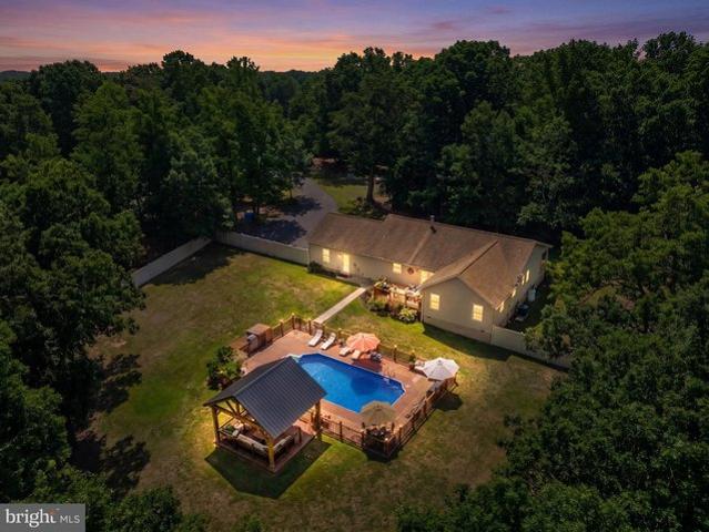 25360 Kylies Ln, Rhoadesville, VA 22542