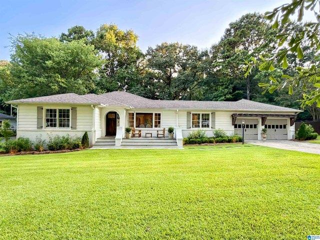 2536 Mountain Woods Dr, Vestavia Hills, AL 35216