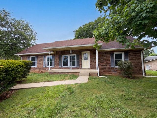 2536 Edge O Lake Dr, Nashville, TN 37217