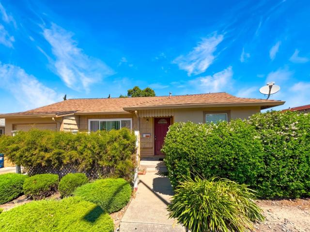 2536 Grove Way