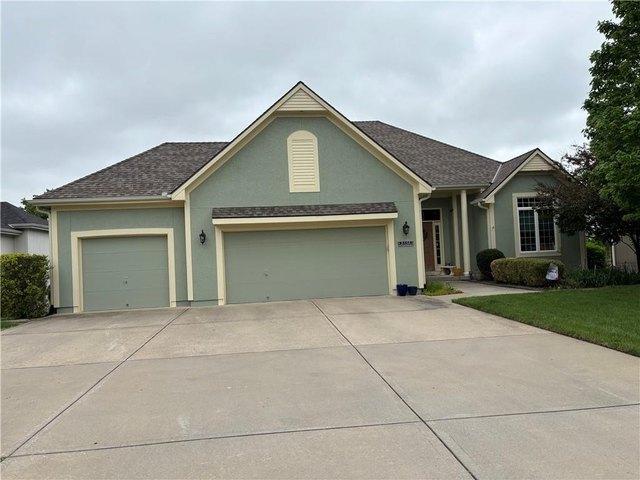 2536 SW Kristin Dr, Lee's Summit, MO 64082