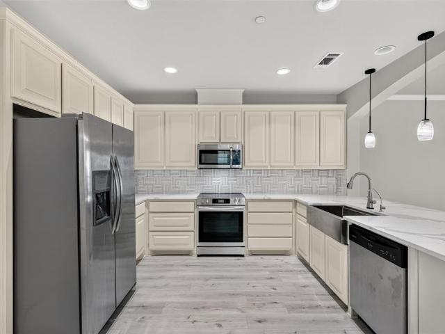 2536 Sarah Lane