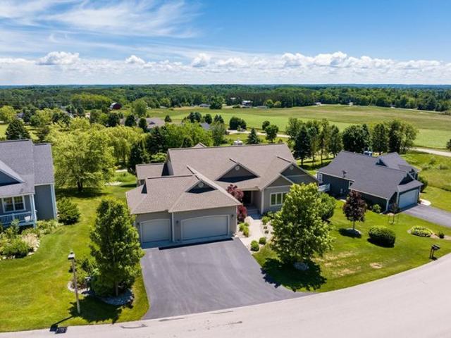 2536 West Crown Dr, Traverse City, MI 49685
