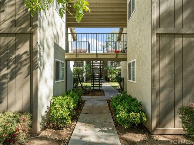 2536 White Oak Pl, Unit 5, Escondido, CA 92027 | MLS #IG26030 | Compass