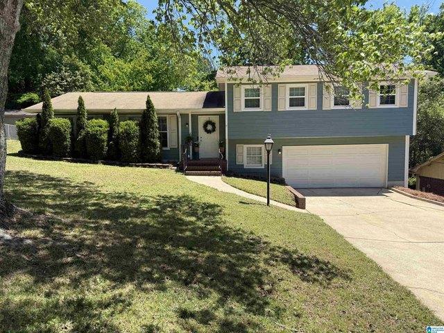 2536 Woodmeadow Ln, Hoover, AL 35216