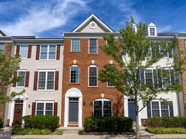 25374 Shipley Ter, Chantilly, VA 20152
