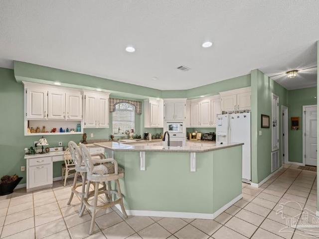 2537 Meek St, Gulf Breeze, FL