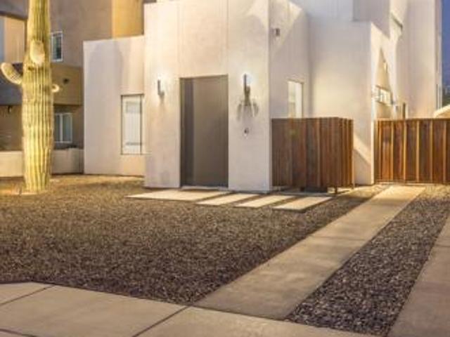 2537 N 28th Pl, Phoenix, AZ 85008