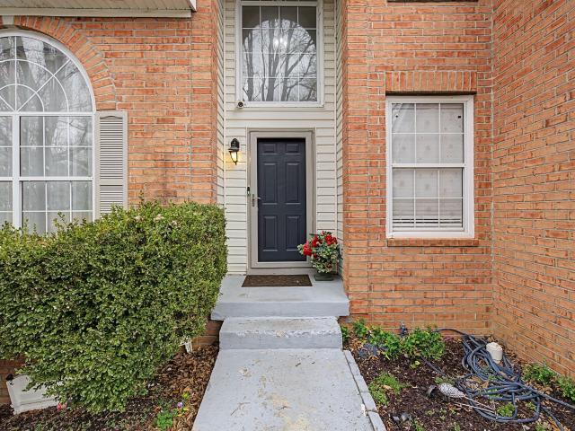 2537 Oak Forest Dr