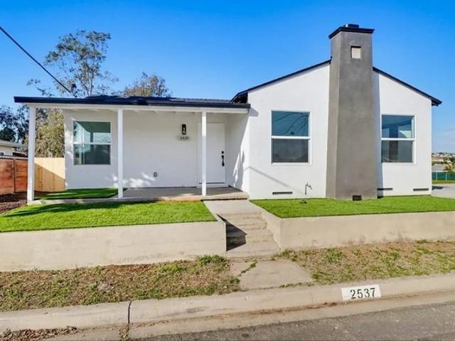 2537 E 13th St, National City, CA 91950