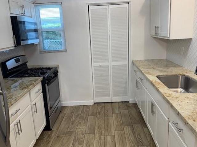 2537 E Clarendon Avenue # Apt 2