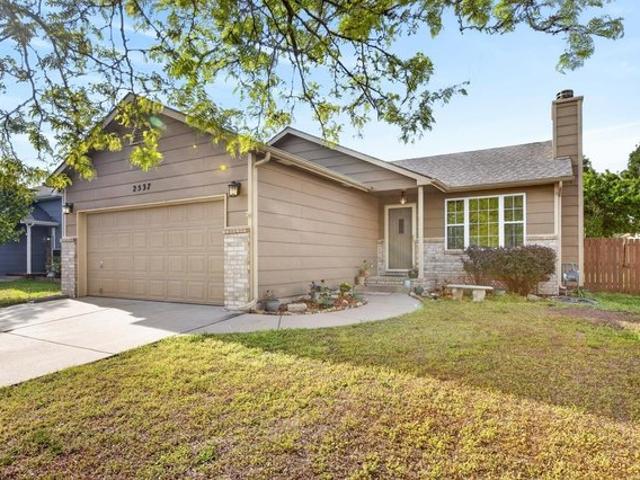 2537 E Fairchild St, Park City, KS 67219