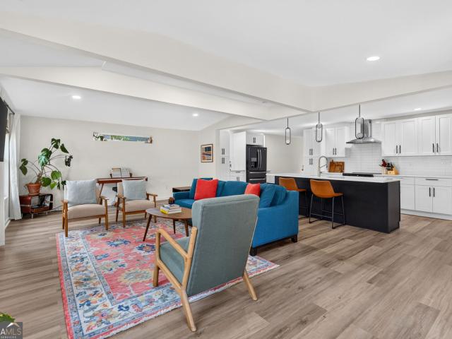 2537 Fontaine Circle