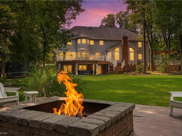 2537 Fox Circle