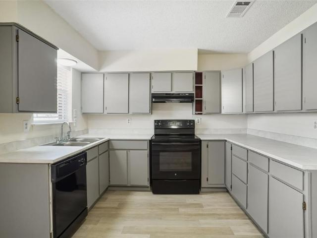 2537 Vickie St, Mesquite, TX 75149 | MLS #21106