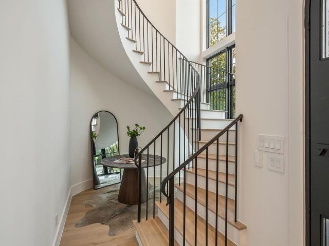 2538 Addison Road
