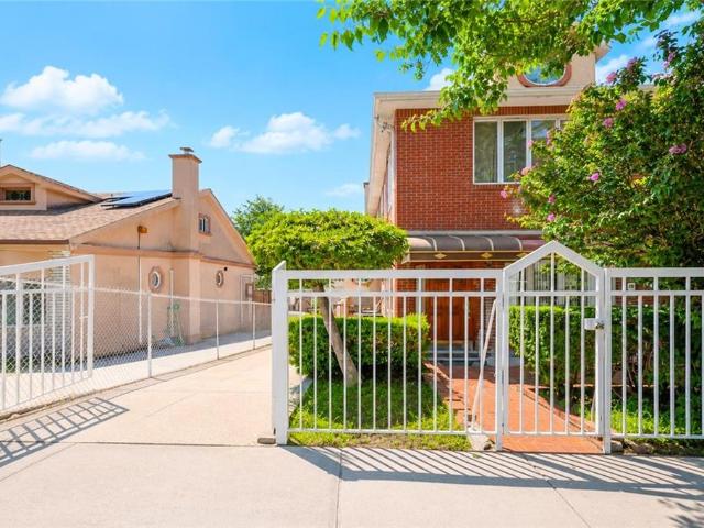 2538 East 29th Street
