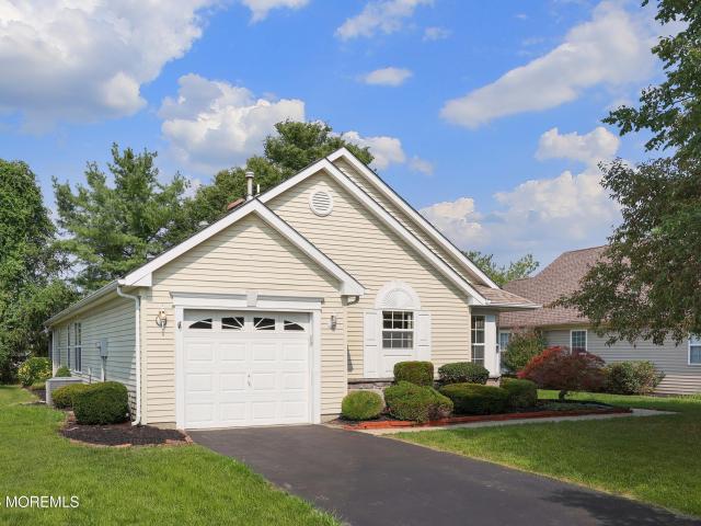 2538 Ridgemont Court