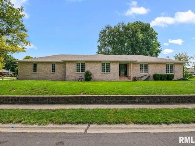 2538 Shawnee Dr, Springfield, IL 62702