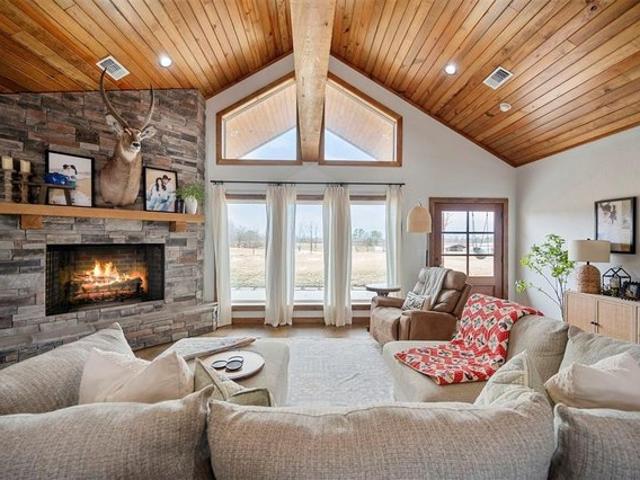 2539 Rhoden Rd, Broken Bow, OK 74728