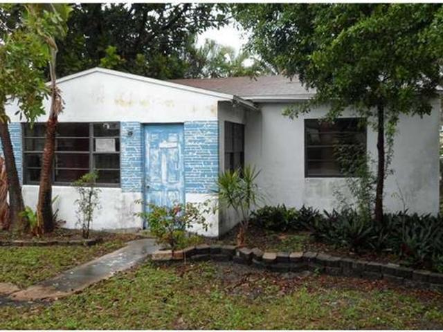 2539 Thomas St, Hollywood, FL 33020