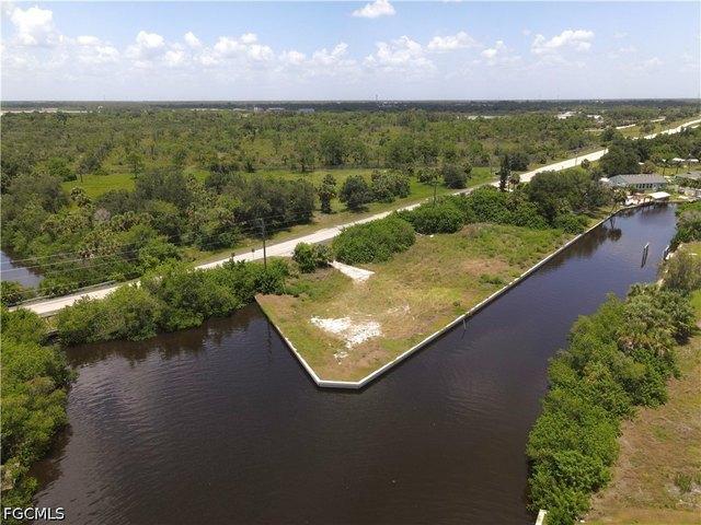 25301 Harborview Rd, Punta Gorda, FL 33980