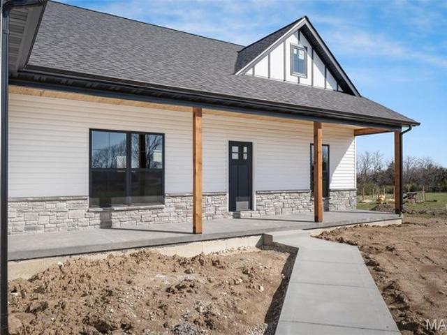 25301 Rooster Ct, Jonesburg, MO 63351