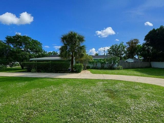 2530 Myrica Rd, West Palm Beach, FL 33406